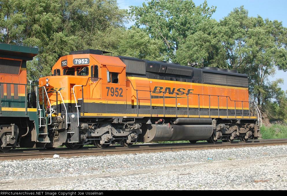 BNSF 7952